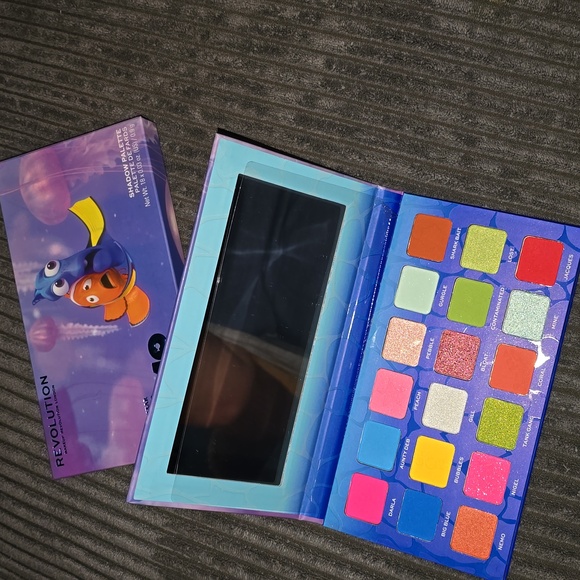 Makeup Revolution | Makeup | Nwt Disney Finding Nemo Eye Shadow Palette ...